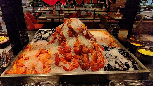 J65 at JEN Singapore Tanglin by Shangri-La International Seafood Buffet ...